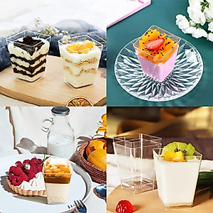 Yuxitia 50Pack 5oz Plastic Dessert Cups with Lids and Spoons, Clear Mini Dessert Cups with lids for Party, Dessert Fruit Ice Cream Pudding Parfait Cups Bowls Reusable