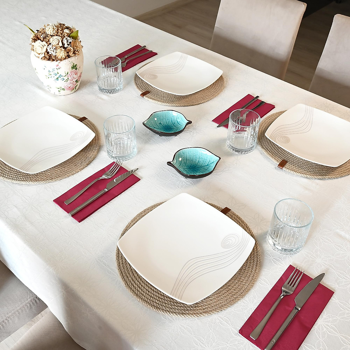 Round Placemats Set of 4, Handmade by Braided Natural Jute for Kitchen and Dining Table, Dia. 12.6 Inch, Doublesided, Heat Resistant, Light Brown