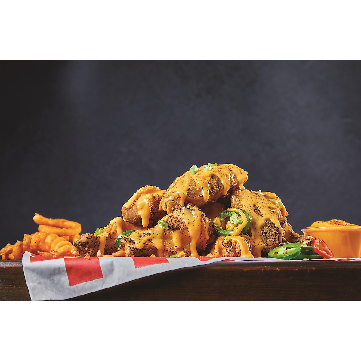 Chef-mate Que Bueno Spicy Nacho Cheese Sauce, Jalapeno Queso, Canned Food, 6 lb 10 oz (#10 Can Bulk)