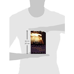 The Mistletoe and Sword: A Story of Roman Britain (Rediscovered Classics)