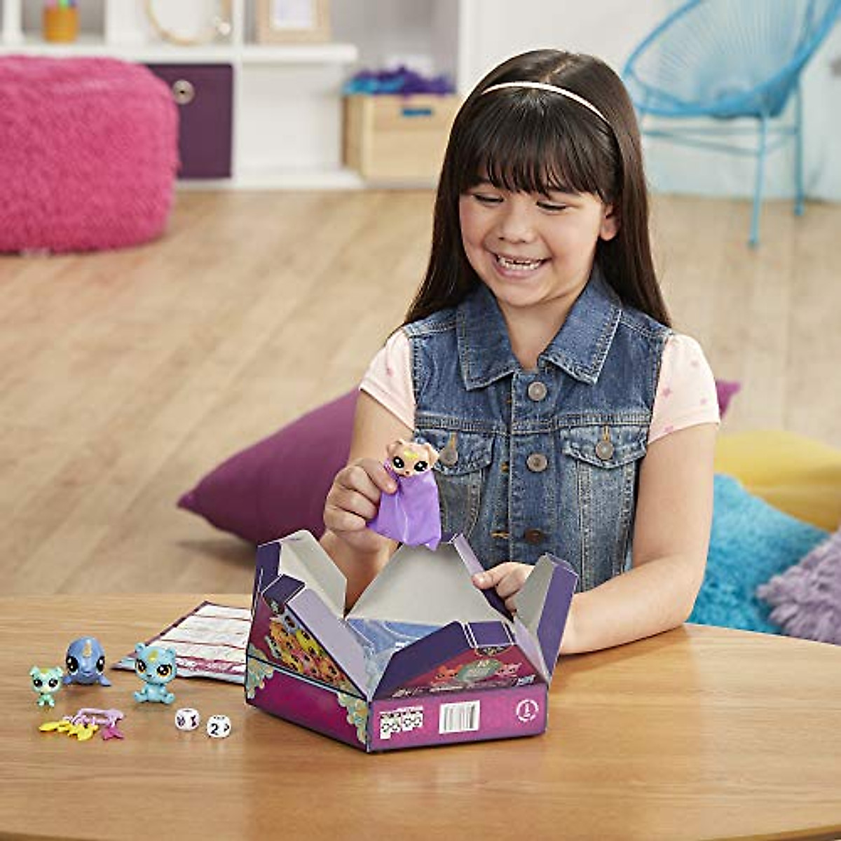 Littlest Pet Shop Lucky Pets Fortune Crew Surprise Pet Toy, 150+ to Collect, Ages 4 & Up