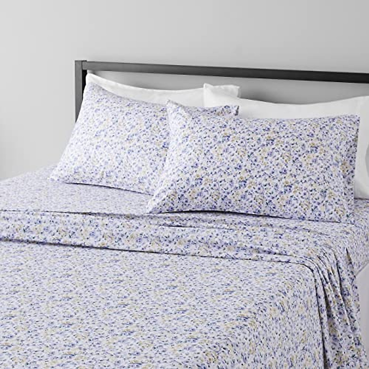 Amazon Basics Lightweight Super Soft Easy Care Microfiber Bed Sheet Set with 14" Deep Pockets - Full, Blue Floral