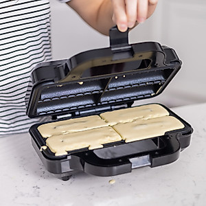 Lumme Sausage Roll Maker, Snack Maker, Delicious Pizza Pockets, Hot Dogs in Blanket, Hot Apple Pie, Chocolate Roll, Sausage Rolls, Fits 4, Non-stick, Make Quick, and savory meals Black