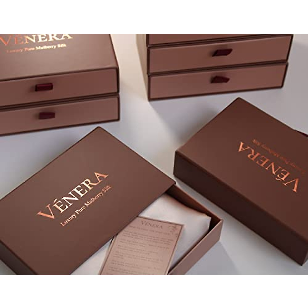 VÉNERA Silk Pillowcase - 22 Momme 100% Pure Mulberry Silk for Hair and Skin, Envelope Closure, Both Sided 22 Momme Grade 6A Silk, Soft&Hypoallergenic (Standard 20''x26'', Caramel)