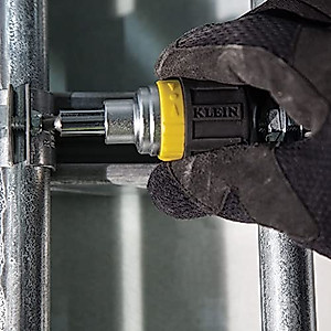 Klein Tools 32593 Multi-bit Ratcheting Screwdriver, 6-in-1 Stubby Tool with Phillips and Slotted Bits and 2 Nut Driver Sizes