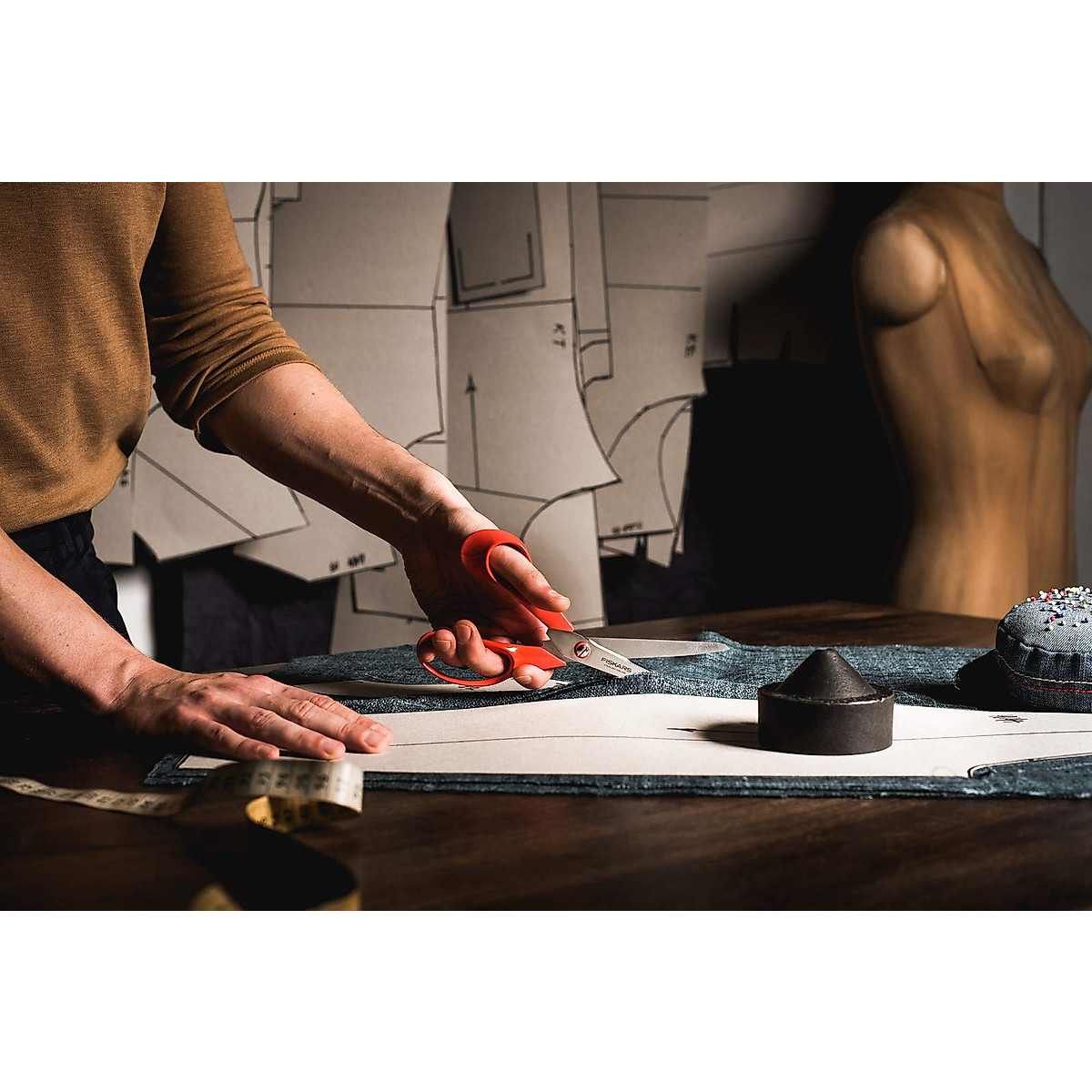 Fiskars 6411501985019 Left-Handed General Purpose, Scissors Length: 21 cm, Quality Steel/Synthetic Material, Classic, one, Red