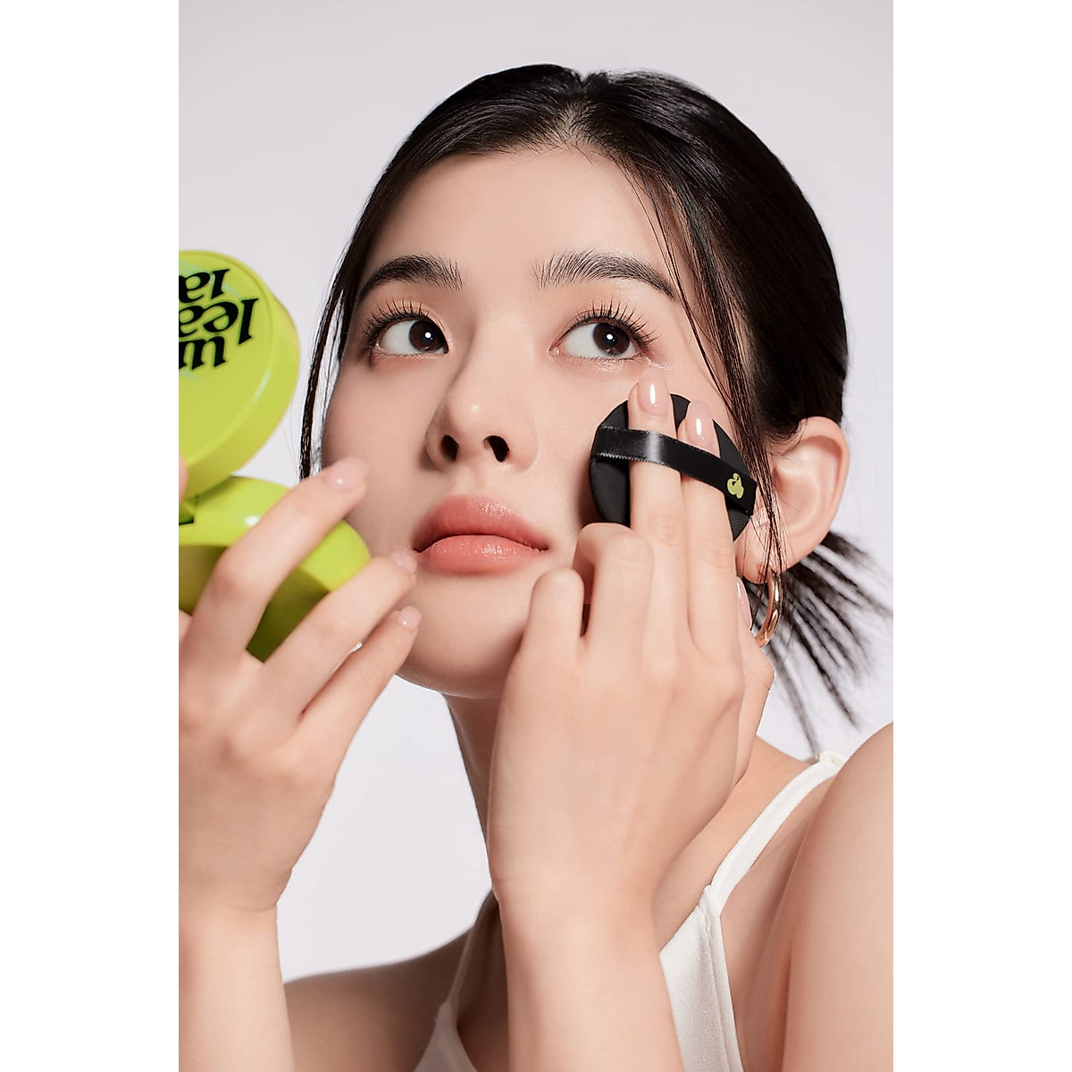 UNLEASHIA SATIN WEAR HEALTHY-GREEN CUSHION (23W BISQUE)