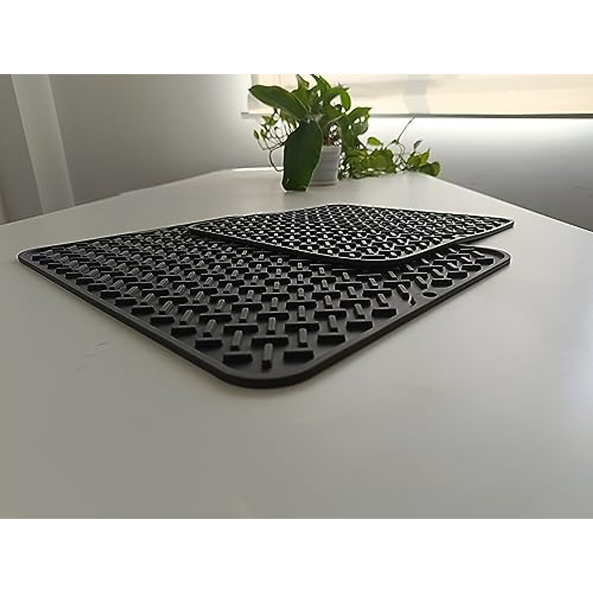 Liseternal Silicone Dish Drying Matt for Kitchen Counter,Bottle Drying Mat,Kitchen Counter Pad,Small Dish Drainer,Non-slip Coffee Mat,Heat Resistant Mat for Dining Table,12*12 inches.