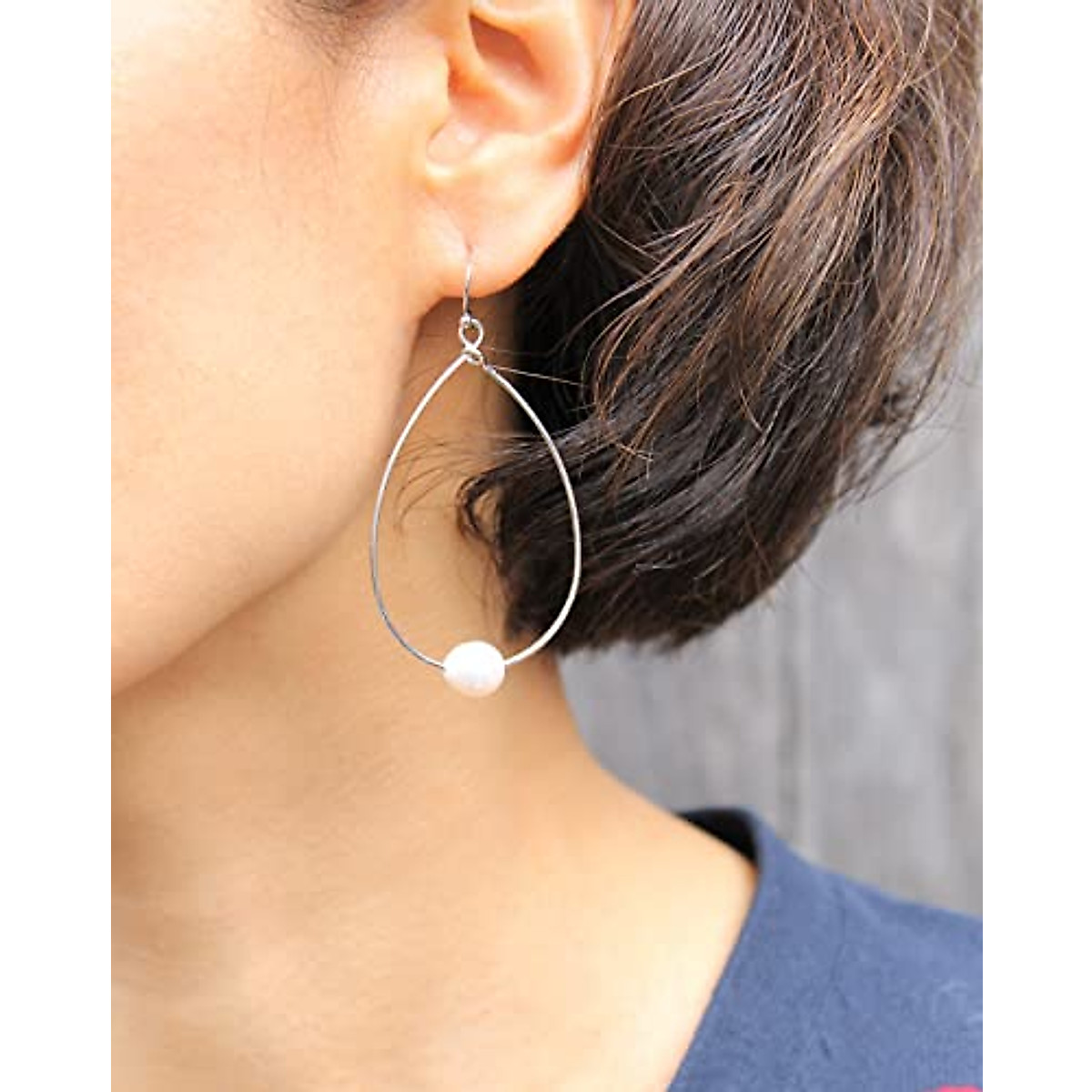 Pomina Lightweight Pearl Hoop Earrings, Gold Teardrop Pearl Dangle Drop Earrings for Women (Rhodium)