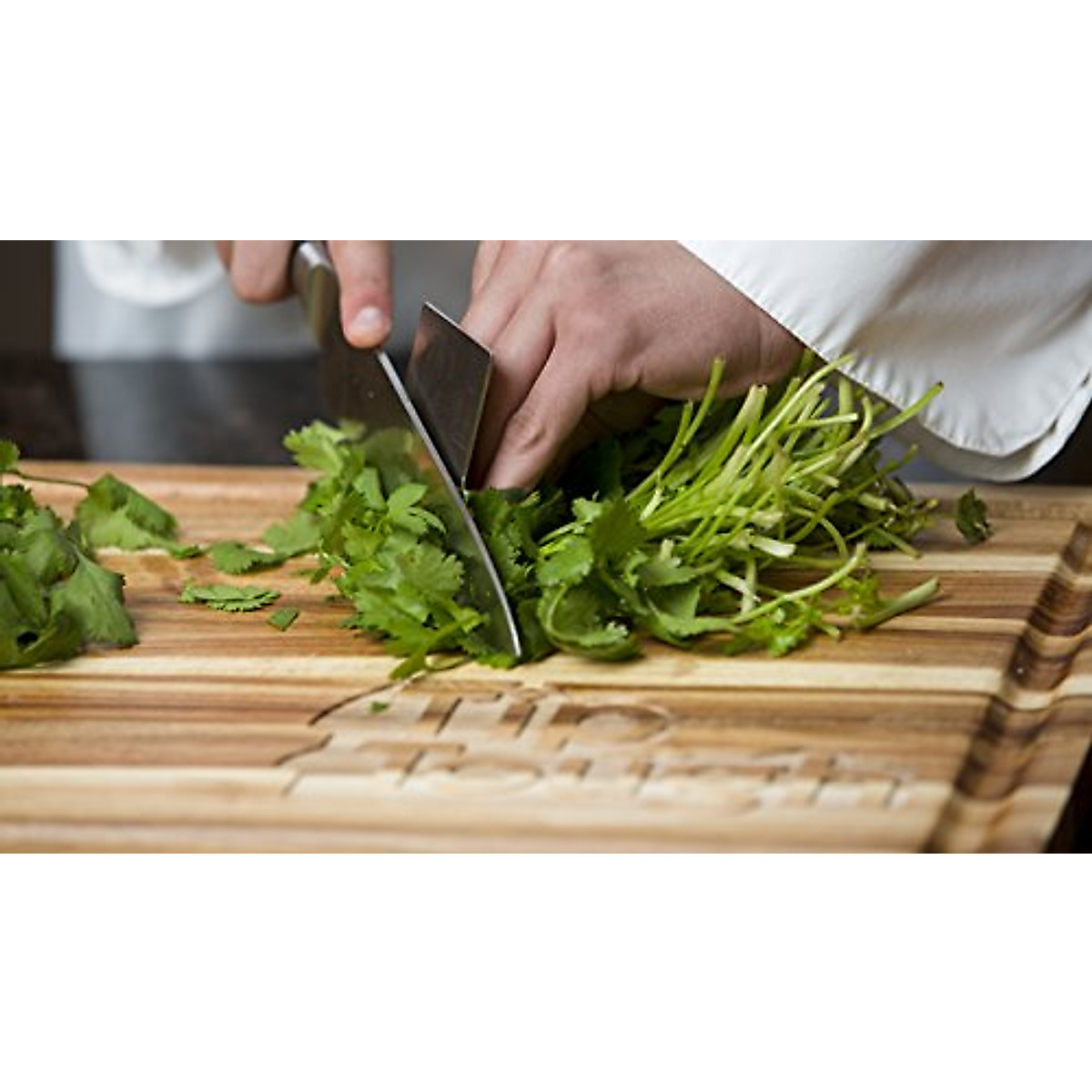 Tip Tough Finger Guard - Knife Protector for Safely Cutting, Chopping, Slicing in the Kitchen - Stainless Steel, Safe Cooking Tool for Hands - Ideal for Vegetables, Salads, Fruits (Large)