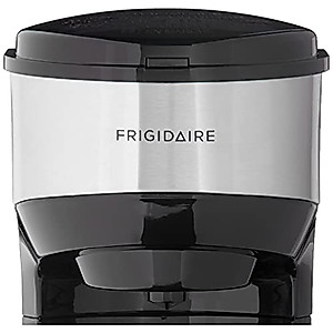 FRIGIDAIRE CULINARY CHEF 1-Cup Single Serve Retro Coffee Maker with Fast Brew Technology & Single Touch Control, Ideal for Tight Places on Countertops or Office Tables, Black