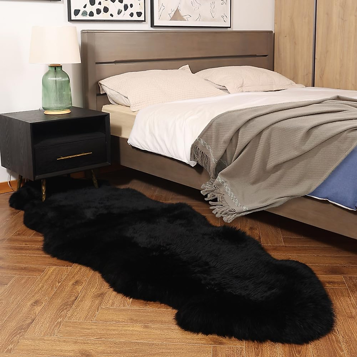 IRIWOOL Premium Genuine Fur Sheepskin Rug Real Australia Sheepskin Natural Luxury Fluffy Lambskin Fur Area Rug Seat Covers for Kids Bedroom Sofa Chair Cover (Black, Double Pelt/2ft x 6ft)