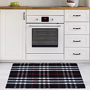 CHARDIN HOME Black & White Plaid Farmhouse Throw Rug | 21x34 Recycled Cotton Area Rug Perfect for Bathroom Kitchen Doormat entryway and More | Machine Washable, Reversible