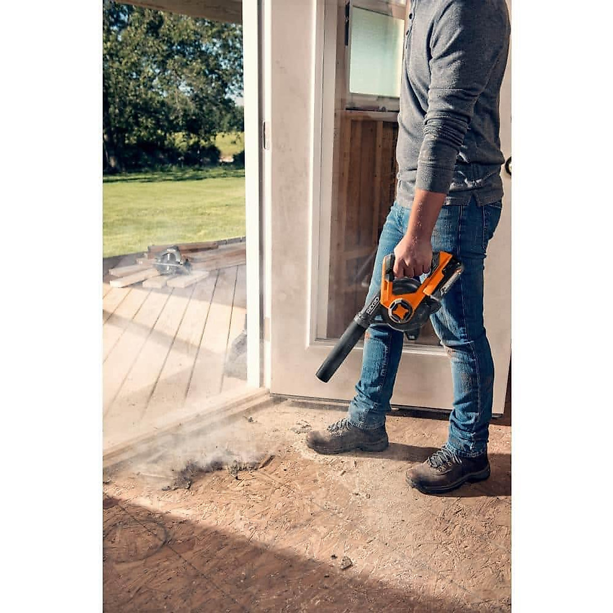 18V Lithium-Ion Cordless Compact Jobsite Blower with Inflator/Deflator Nozzle