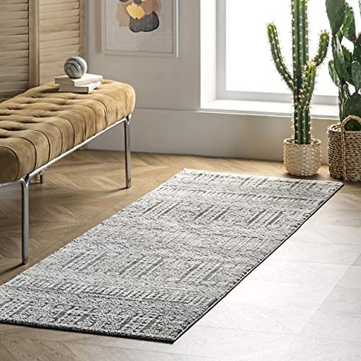nuLOOM Mabe Geometric Aztec Runner Rug, 2' 8" x 8', Ivory