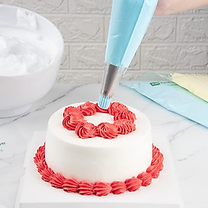 Restaurantware Pastry Tek Piping Tip 1 Round Round Tip For Icing - #10 Corrosion-Resistant Stainless Steel Icing Tip Dishwasher-Safe Decorate Cupcakes Cakes or Cookies