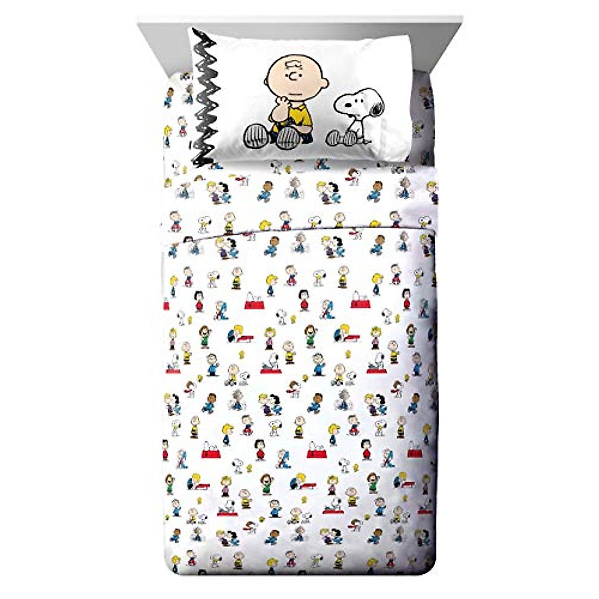Jay Franco Peanuts Classic Pals 5 Piece Twin Bed Set - Includes Reversible Comforter & Sheet Set - Bedding Features Snoopy & Charlie Brown - Super Soft Fade Resistant Microfiber