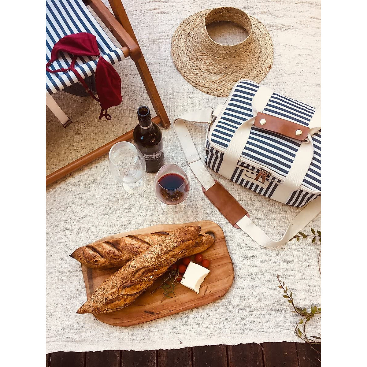 Business & Pleasure Co. Premium Cooler Bag - Cute Vintage Lunch Bag - Perfect for Beach Days & Picnics - Keeps Food Fresh & Drinks Cold - Insulated Leakproof Lining, 14L - Lauren's Navy Stripe