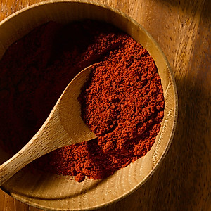 Pride of Szeged Sweet Paprika Powder, Hungarian Style Seasoning Spice, Deep Red, 4 oz. Tin, 1-Count