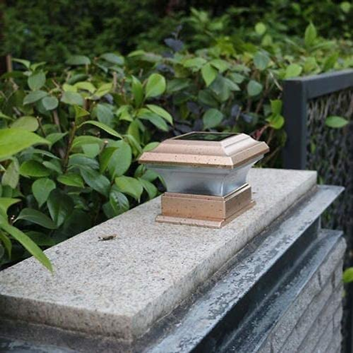 Solar Post Lamp Die-cast Light Solar LED Post Lamp Patio Lights Outdoor Waterproof Villa Garden European Courtyard Pillar Lamp Home Courtyard Pier Lights Pathway Illumination