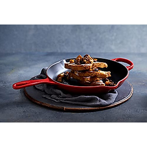 Le Creuset Enameled Cast Iron Signature Iron Handle Skillet, 9" (1-3/8 qt.), Cerise