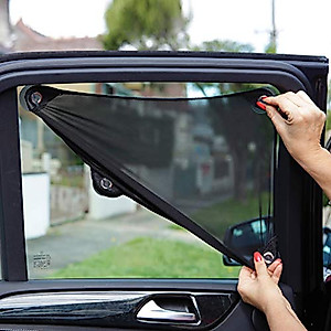 Dreambaby Adjusta-Car Stretch-It Shape-It Fit-It Door Window Sun Visor Cover Screen Shade Cling UV Ray Protection (1 Pack)