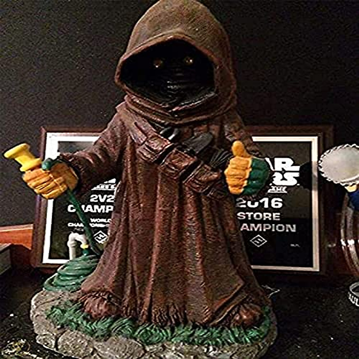 BW-King Halloween Garden Decoration Star Wars Figures Gnomes Garden Decorations, Snjiaheim Lawn Sculpture Resin Figurine, Make Your Garden Full of Mystery, Halloween Patio Decor-Bronze Yellow