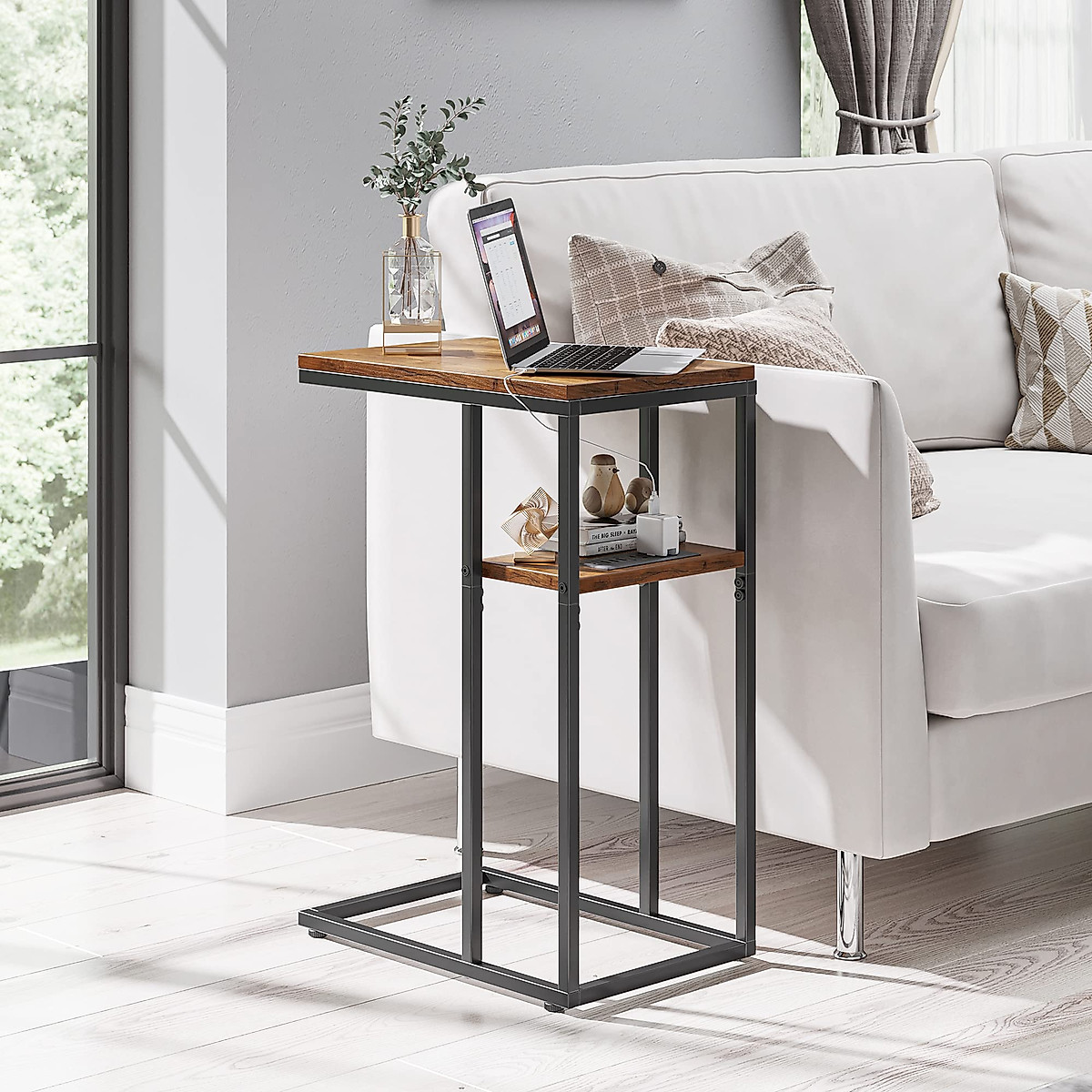 CubiCubi Side Table with Charging Station, C Shaped End Table with USB Ports and Outlets, Couch Table for Living Room, Bedroom, Couch, Sofa and Bed, Brown