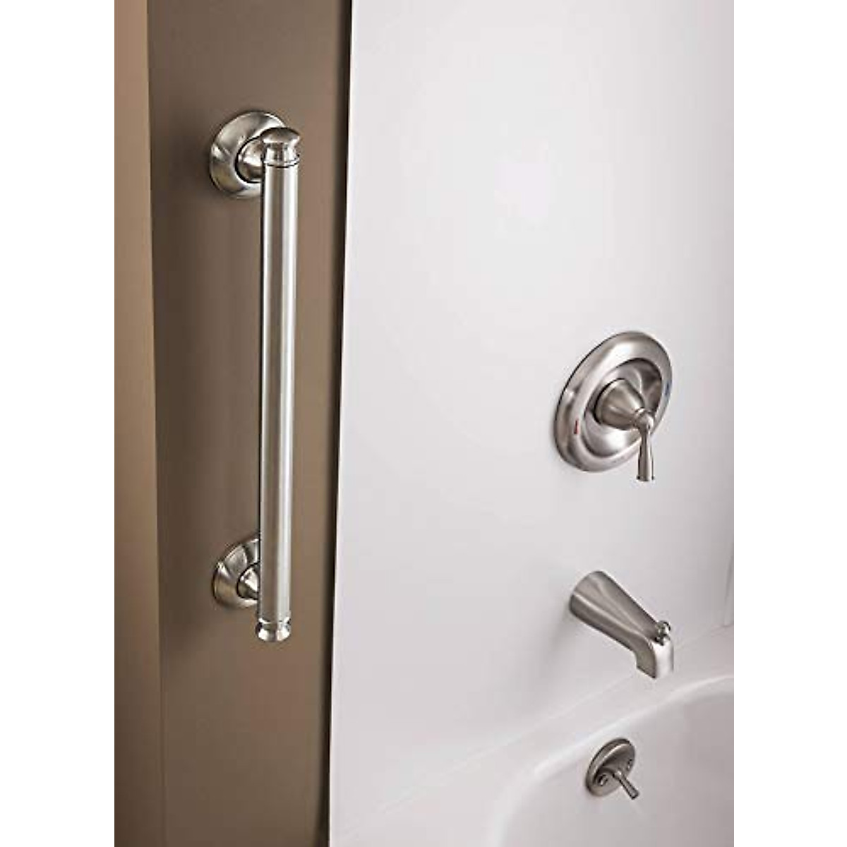 Banbury Tub / Shower Lever Handle, Spout + Showerhead, Chrome