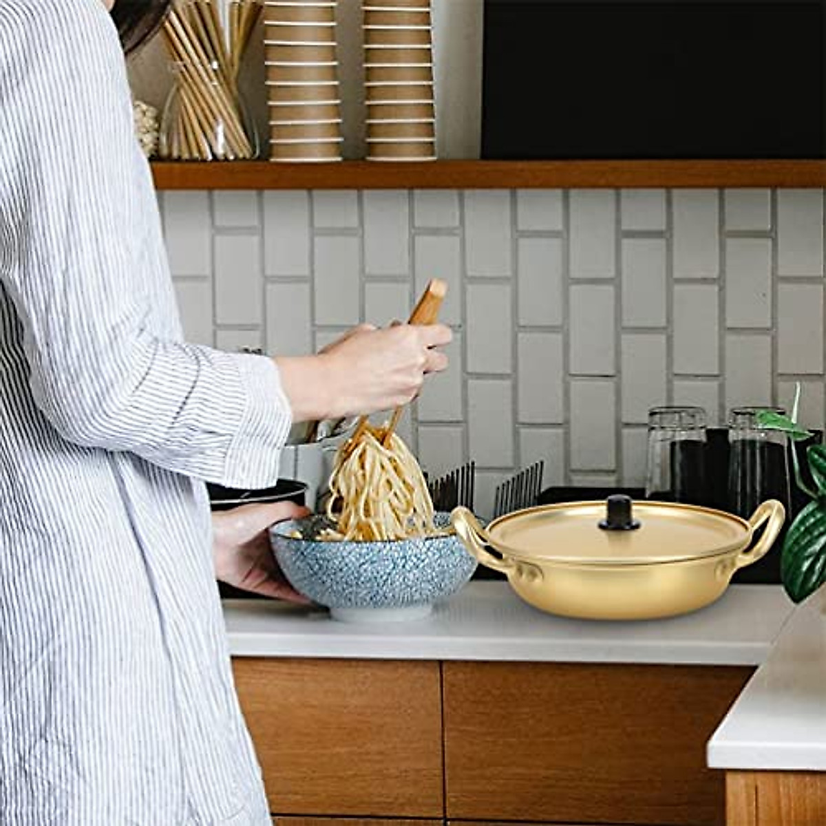 Happyyami 1 Set Ramen Pot Stovetop Korean Ramen Noodle Pot Korean Noodle Pot Korean Ramen Pan Large Pot Soup Pan Hotpot Pots Instant Hot Pot Ramen Cookware Multifunctional Pot Steam Aluminum