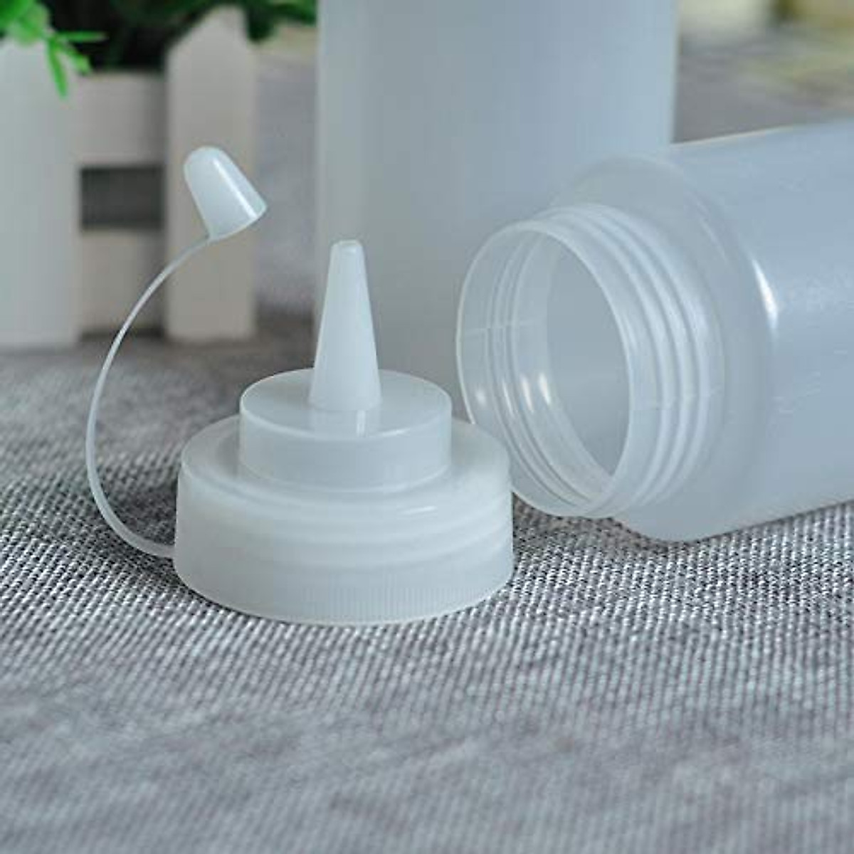 CHILDHOOD 8 oz Squeeze Squirt Condiment Bottles with Cap - Transparent Plastic - for Ketchup Salad dressing Mustard Olive Oil set of (2)