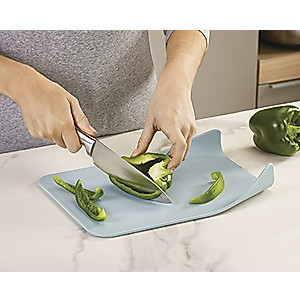 Joseph Joseph Nest Chop Set of Nesting Plastic Cutting Boards 13.25-inch x 10-inch Chopping Board Kitchen Prep Mat with Curved Edges 3-piece.