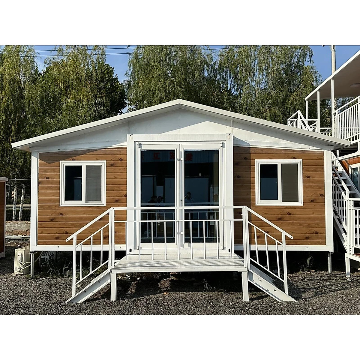 Folding Container House with 2 Bedrooms–Modular Expandable Design for Quick Setup and Easy Transportation, Ideal for Construction and Emergency Housing Solutions