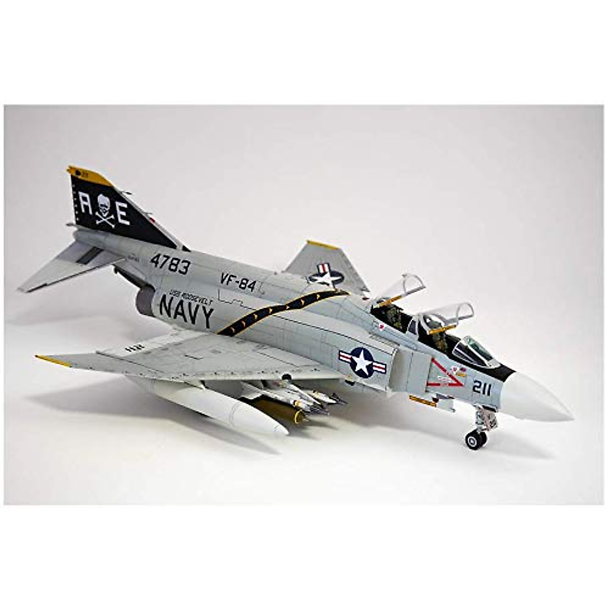 1/48 USN F-4J VF-84 Jolly Rogers 12305 with 3 Lifelike Pilot Figures - Plastic Model Kit