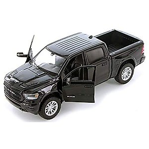 2019 RAM 1500 Laramie Crew Cab Pickup Truck Black 1/24 Diecast Model Car by Motormax 79357