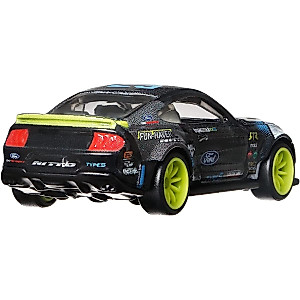 Hot Wheels Car Culture Circuit Legends Vehicles for 3 Kids Years Old & Up, Premium Collection of Car Culture 1:64 Scale Vehicles