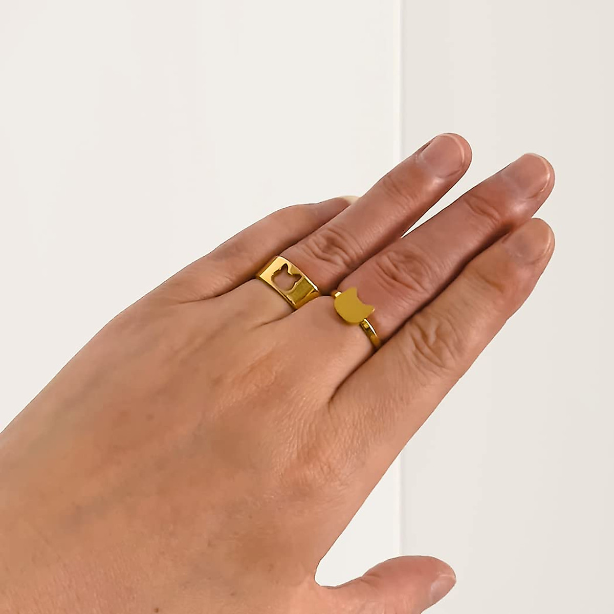 Chereda 2PCS Matching Cute Animals Promise Engagement Rings Lovers Gift for Couples Boyfriend Jewelry 316L Stainless Steel Adjustable Open Ring (Cat-g, Adjustable)