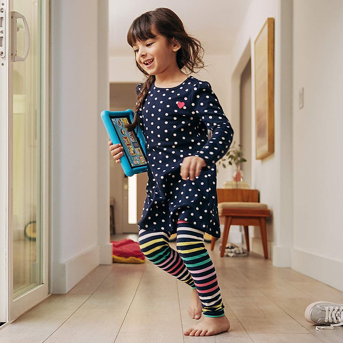 Fire HD 8 Kids tablet, 8" HD 32GB (Pink) + Sleeve + Power Charger