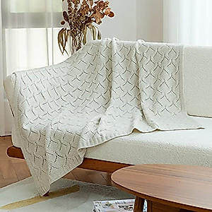 Amélie Home Lightweight Wave Pattern Knit Throw Blanket Cozy Soft Warm Farmhouse Decorative Knitted Throw Blankets for Couch Bed Sofa Living Room (Cream, 50''x 60'')