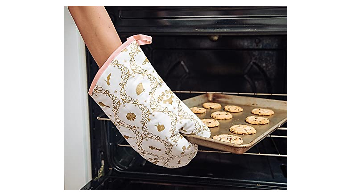 Disney Princess Oven Mitt | Enchant Your Kitchen