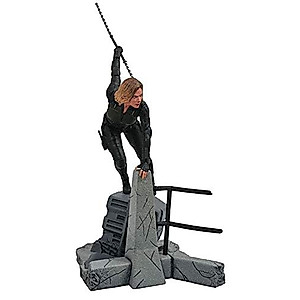 Diamond Select Toys Marvel Gallery: Avengers Infinity War Movie Black Widow PVC Diorama Figure