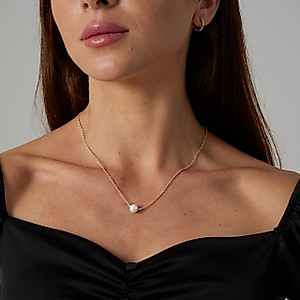 CAROVO Dainty Pearl Pendant Necklaces for Women 14k Gold Plated Barque Pearl Chain Necklace Delicate Handmade Cultured Single Pearl Necklace Everyday Jewelry for Gifts