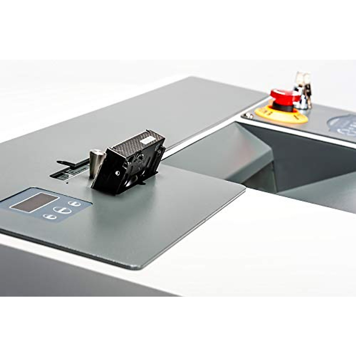 Dahle PowerTEC 828 HD Hard Drive and Paper Shredder, Cross Cut, Shreds 3.5" Hard Drives, CDs/DVDs, Paper, Chain Driven 4.5 Hp Motor, P-3 Security/H-4