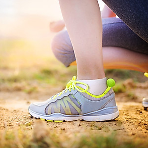 Geyoga 12 Pairs White Ankle Socks with Pom Pom Balls Lowcut Pom Pom Performance Socks Seamless Soft Low Cut Socks Athletic Socks (Multicolor)