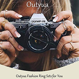 Outyua Boho Rhinstone Knuckle Rings Set Gold Star Moon Stacking Midi Finger Rings Set Bohomian Crystal Statement Joint Knuckle Ring Set for Women 7 Pack