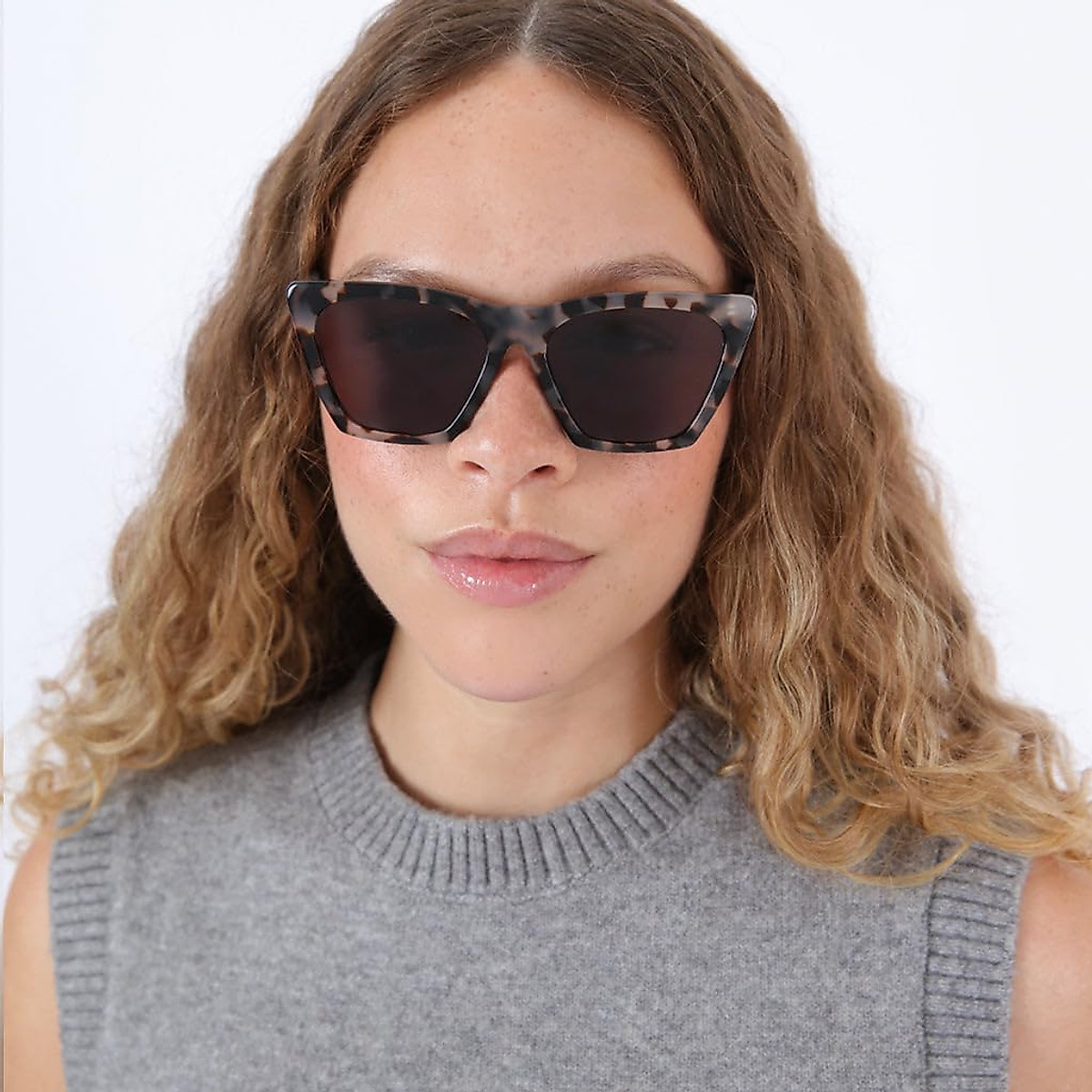 Illesteva Sunglasses Lisbon - White Tortoise/Grey