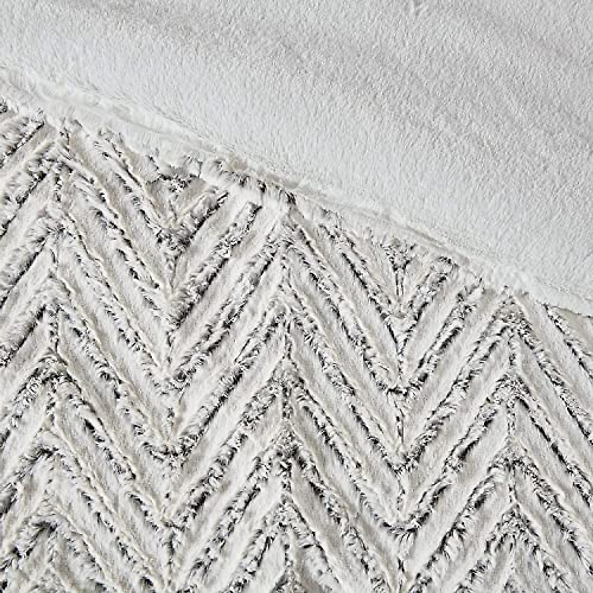 Madison Park Adelyn Ultra Soft Plush Faux Fur Chevron 3 Pieces Bedding Sets Bedroom Comforters, King/Cal King, Ivory