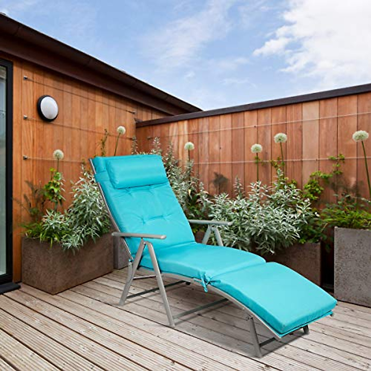 Tangkula Outdoor Folding Chaise Lounge Chair, Lightweight Recliner Chair w/ 7 Adjustable Backrest Positions, Patio Reclining Beach w/Removable Cushion & Pillow for Patio Poolside No Assembly Required