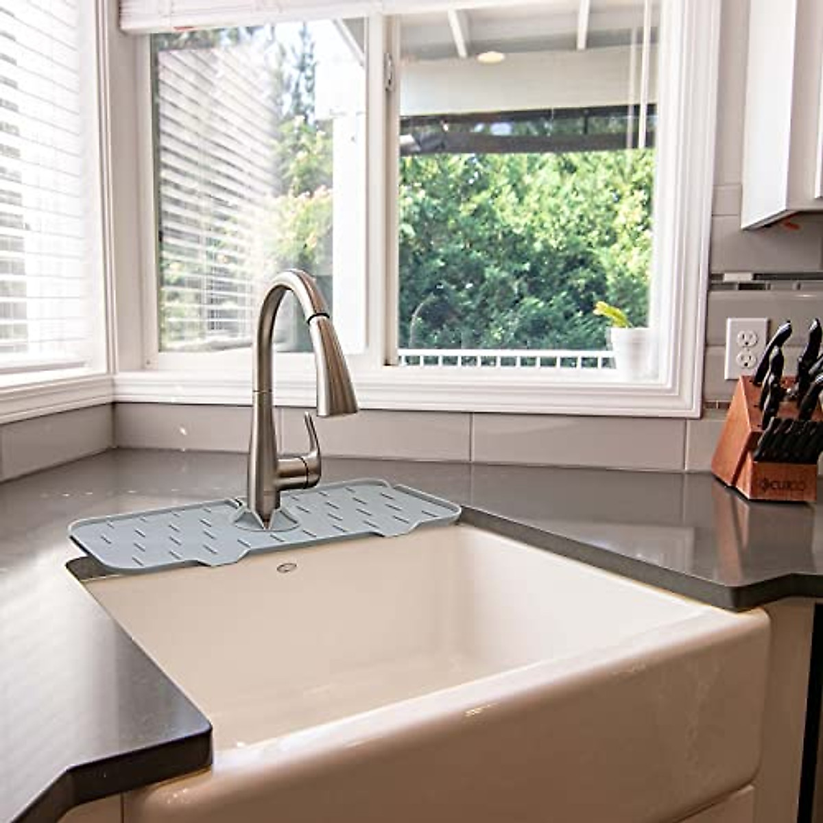 2 Pack Silicone Faucet Handle Drip Catcher Mat, Kitchen Faucet Sink Splash Guard Catcher Tray, Sink Draining Pad Behind Faucet, Drying Mat Countertop Protection for Kitchen Bathroom