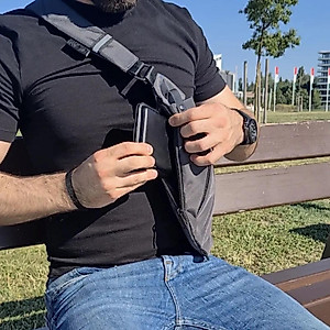 KOSMCCO Smell Proof Sling Bag, Unisex Activated Carbon Lining Over the Shoulder Sling Smell Proof Bag Chest Bag for Travel, Grey